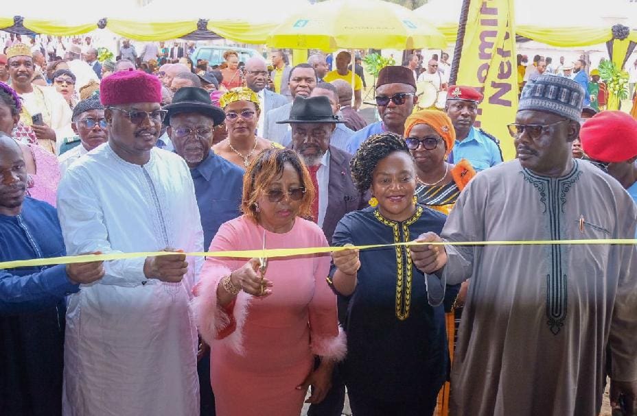 MTN Cameroon et MINESEC inaugurent un atelier innovant de recyclage des ...