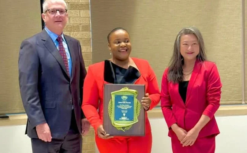 Mimi Mefo récompensée • Triomphe journalistique historique 🏆 | 237online